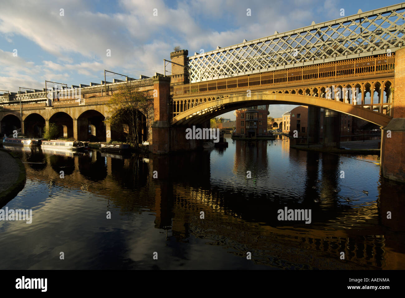 Victorian railway bridge castlefield manchester hi-res stock ...