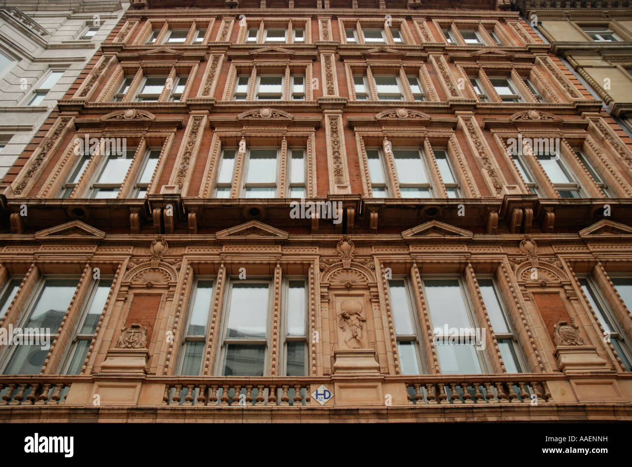 Victorian facade stone hi-res stock photography and images - Alamy