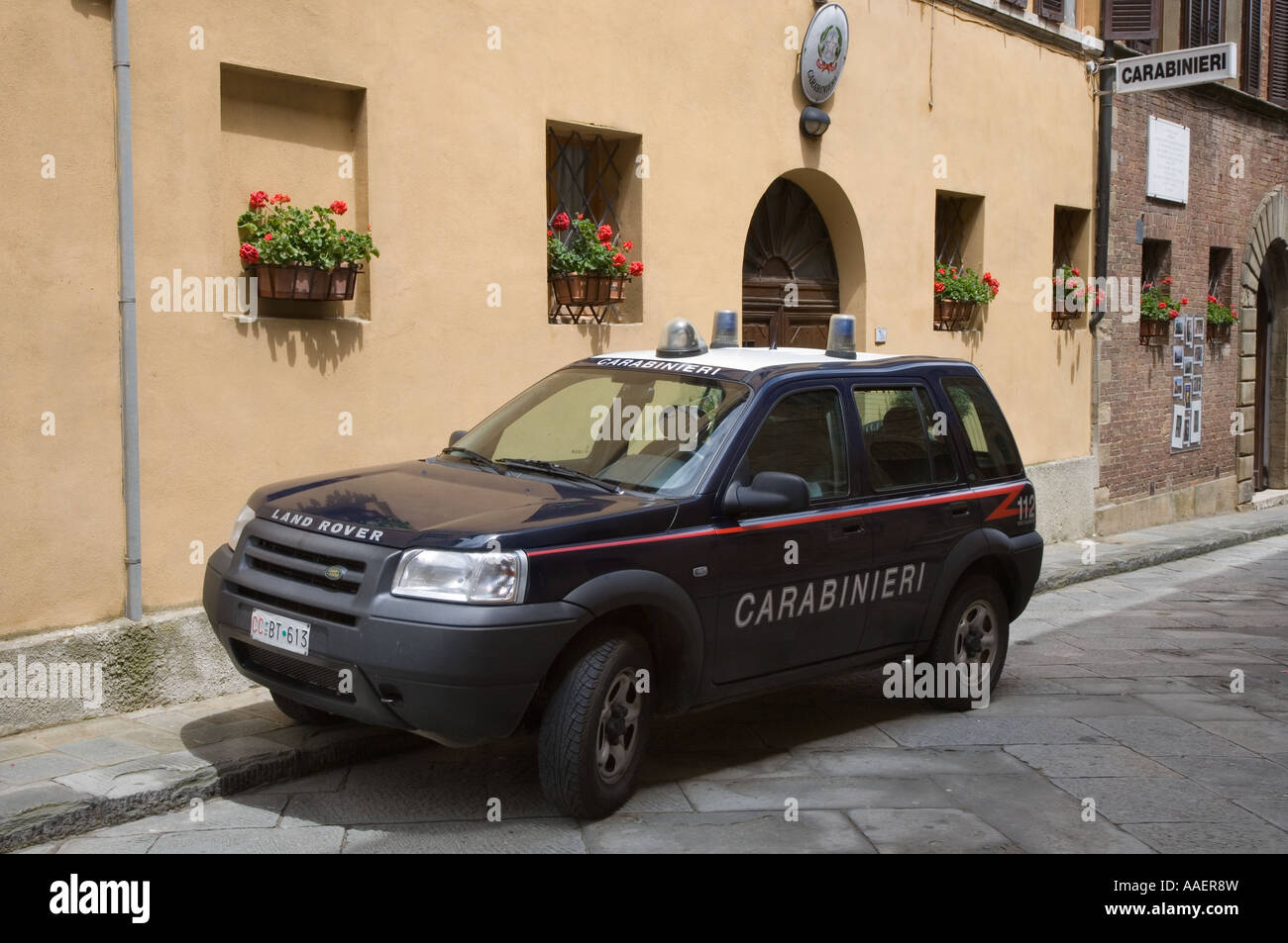 Land Rover Freelander being used by Italian Carabinieri Police vehicle ...