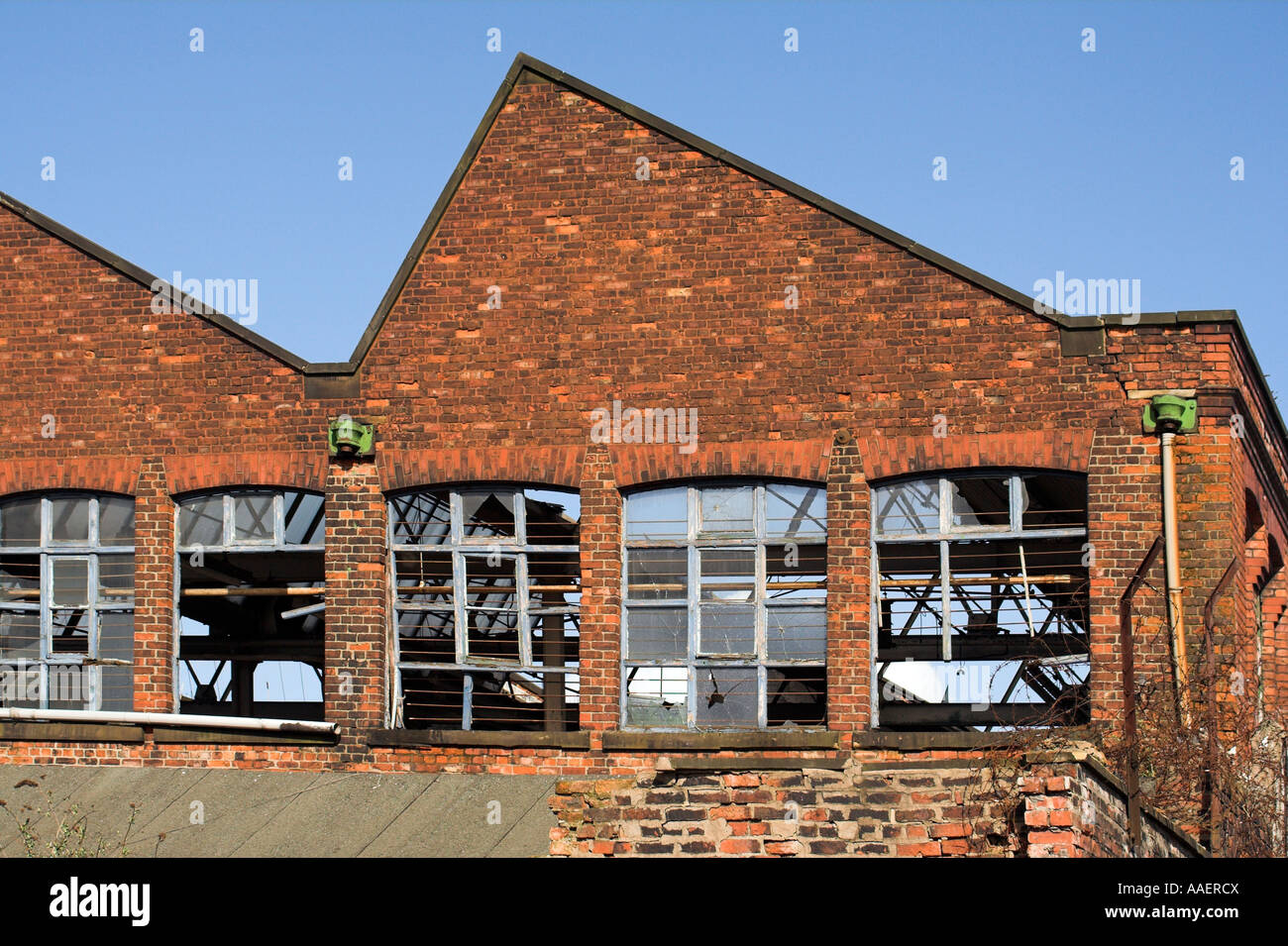 Derelict mill, behind Ardwick and Ancoats Dispensary, Piercy Street ...