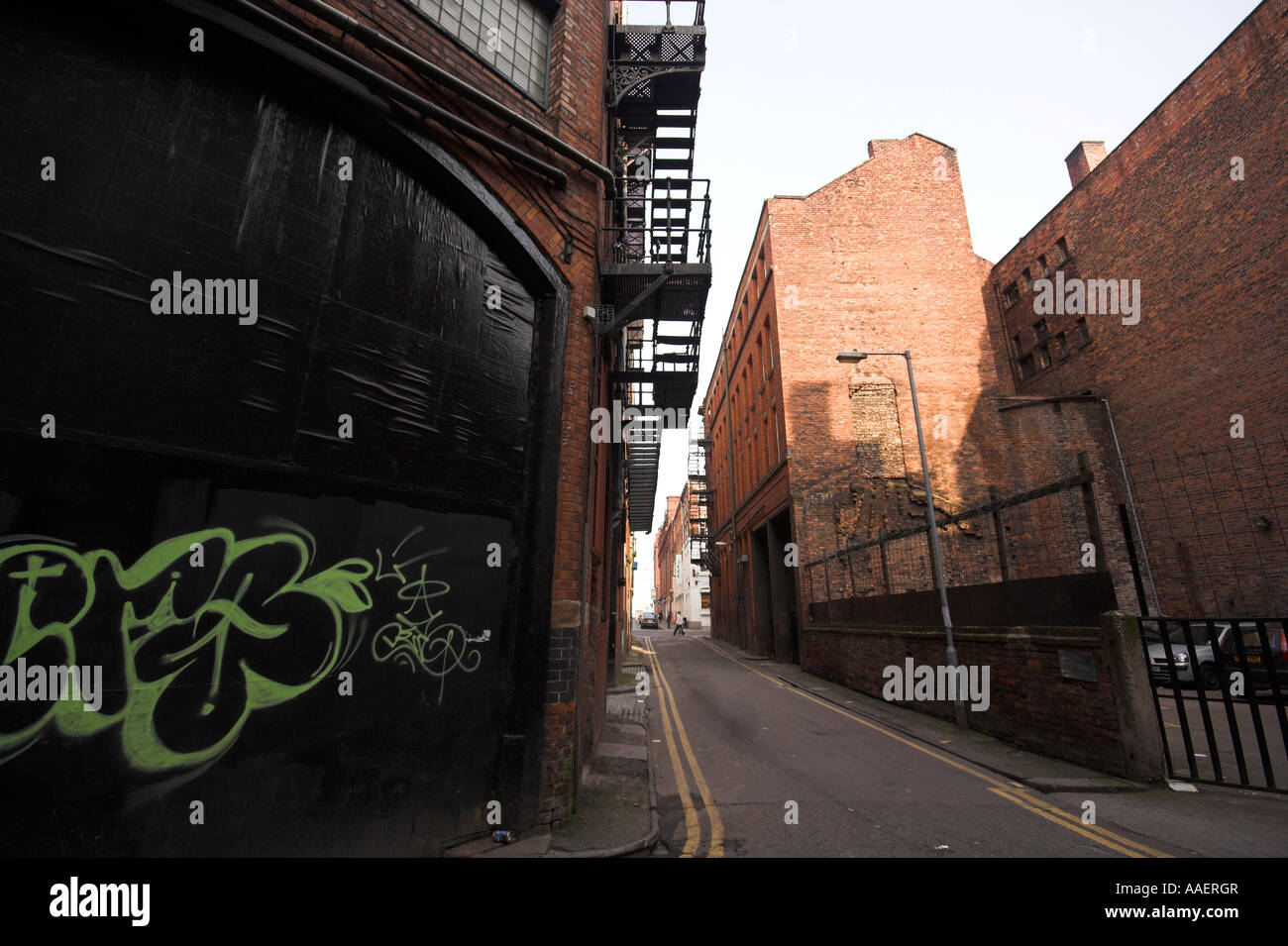 Graffiti, backstreet, Mangle Street, Manchester, UK Stock Photo - Alamy
