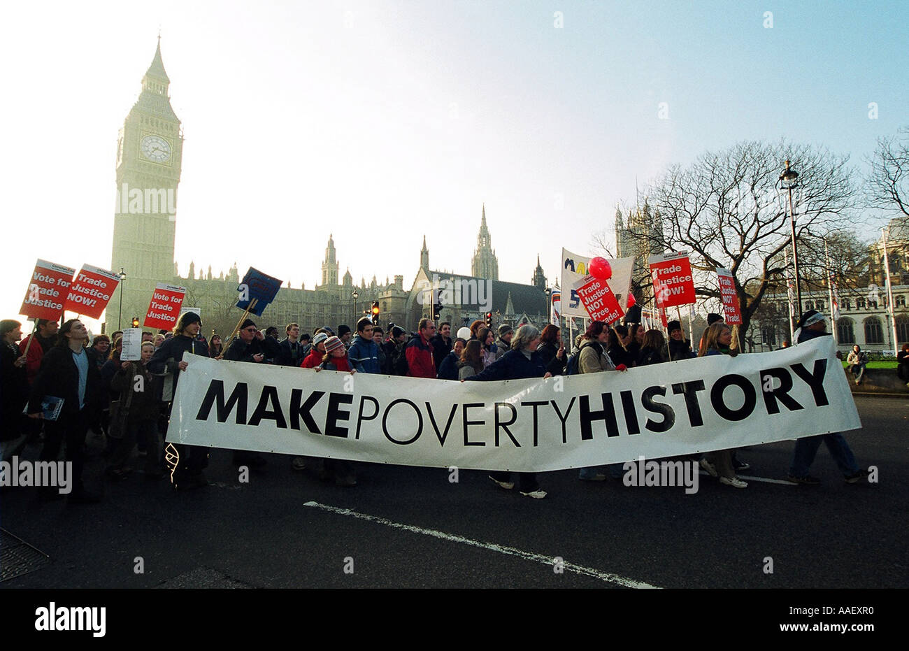 Make poverty history square hi-res stock photography and images - Alamy