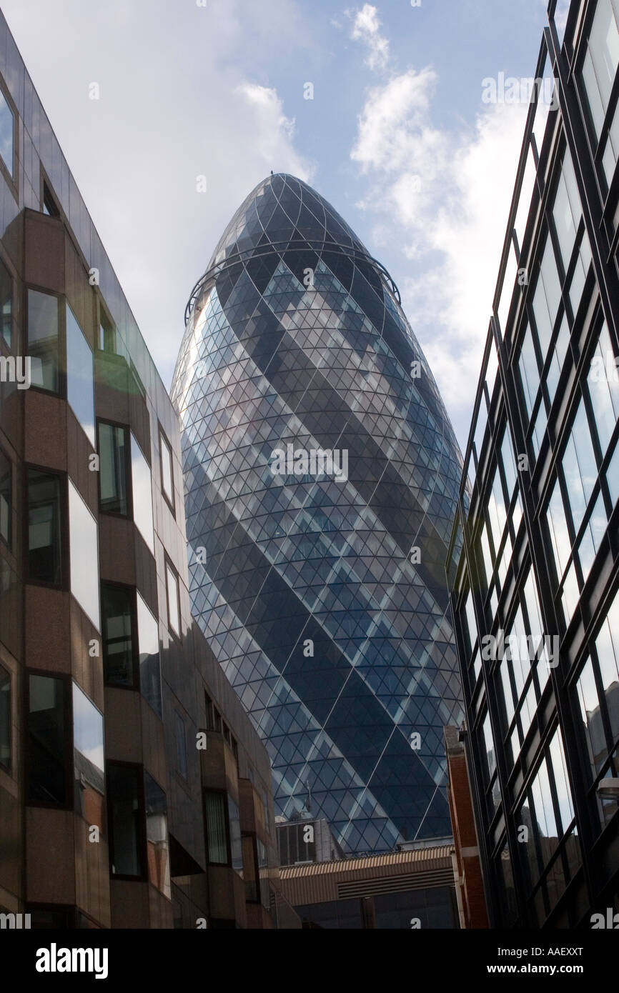 The Gerkin, 30 St Mary Axe, Swiss RE Building, City of London GB UK ...