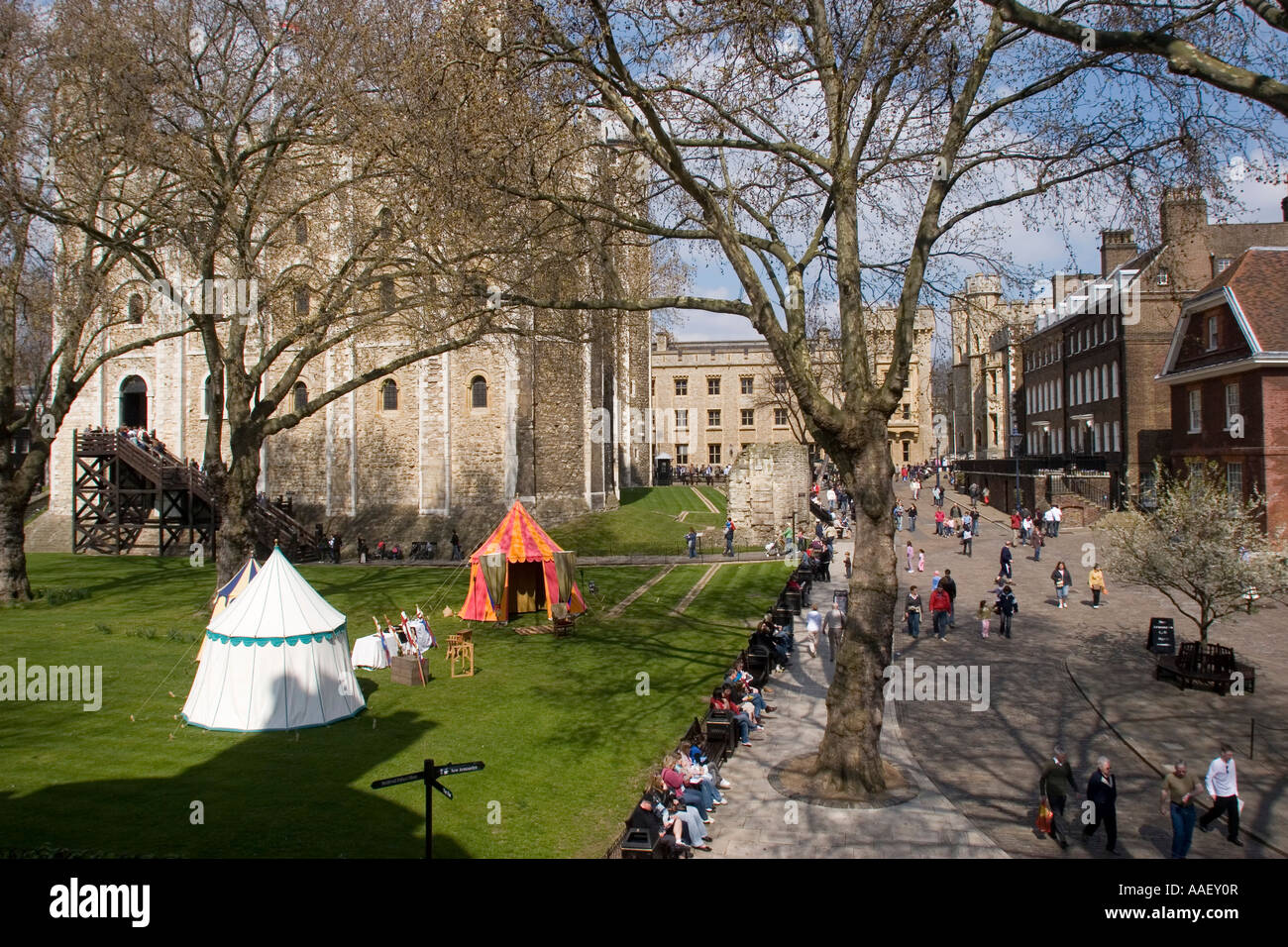 Tower green london hi-res stock photography and images - Alamy
