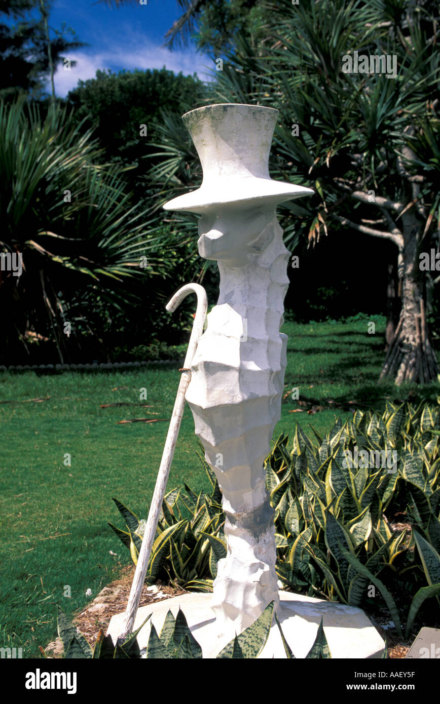 Bermuda Resort Garden Seahorse Statue Stock Photo - Alamy