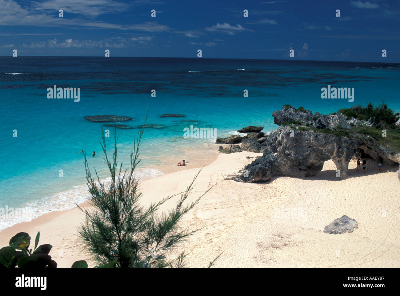 Bermuda Pink Beach Stone Arch at Tucker s Town Stock Photo - Alamy