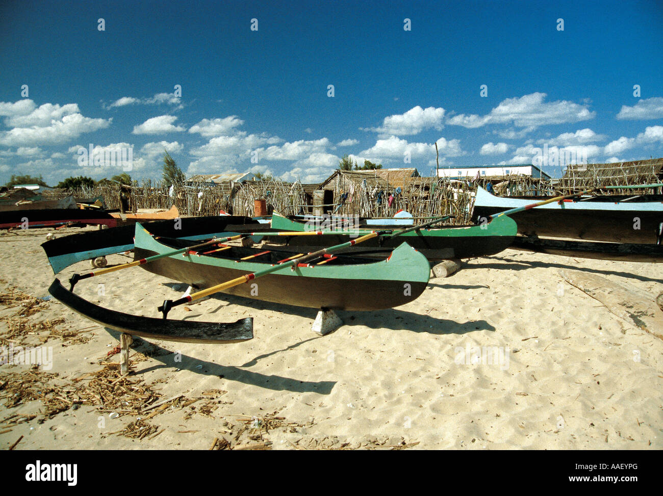 Madagascar house boats High Resolution Stock Photography and Images - Alamy
