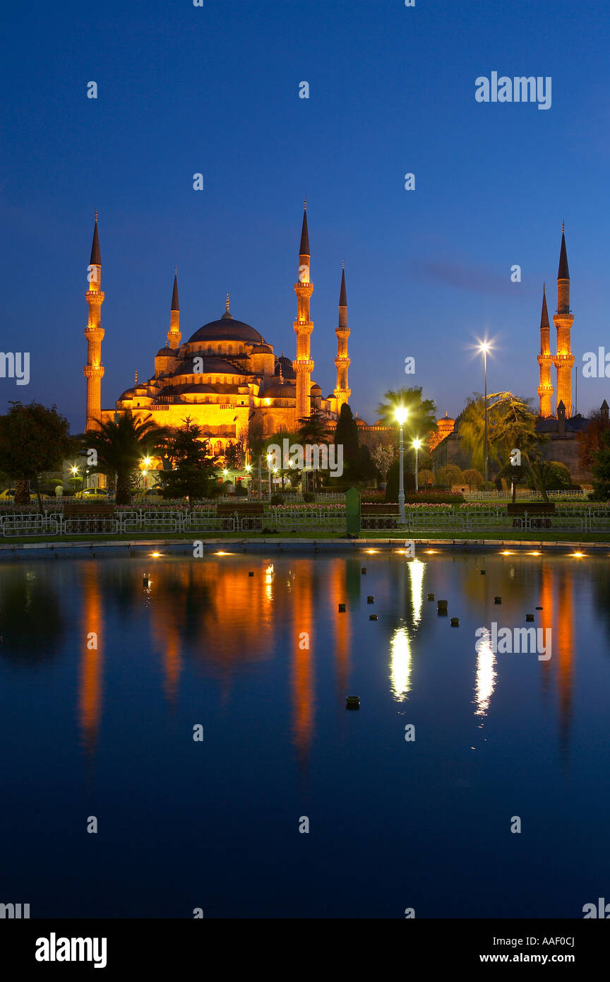 the Blue Mosque at night Sultanahmet Istanbul Turkey Stock Photo - Alamy