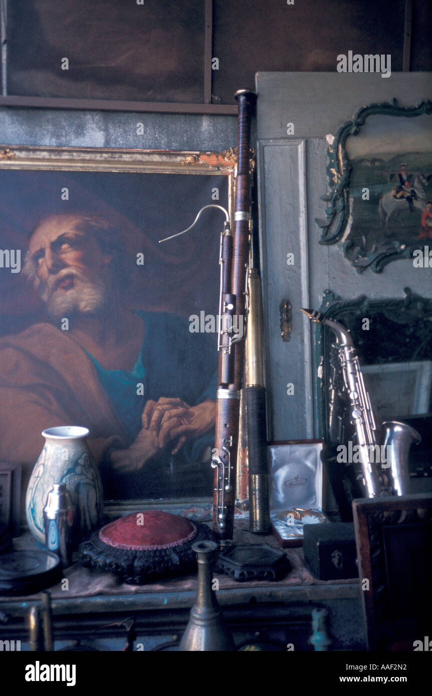 Saxophone display hi-res stock photography and images - Alamy