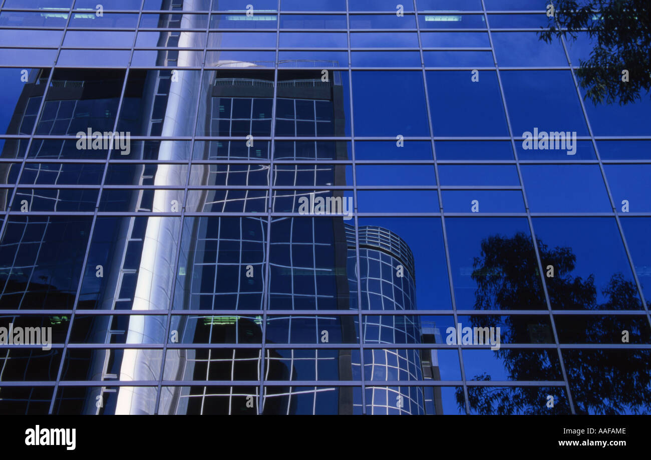 Glass building with reflection hi-res stock photography and images - Alamy