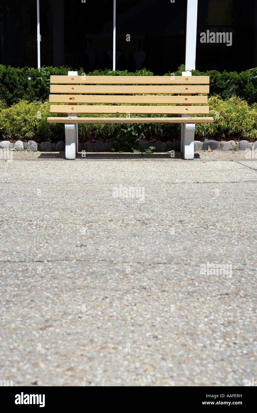 Wooden slats bench hi-res stock photography and images - Alamy