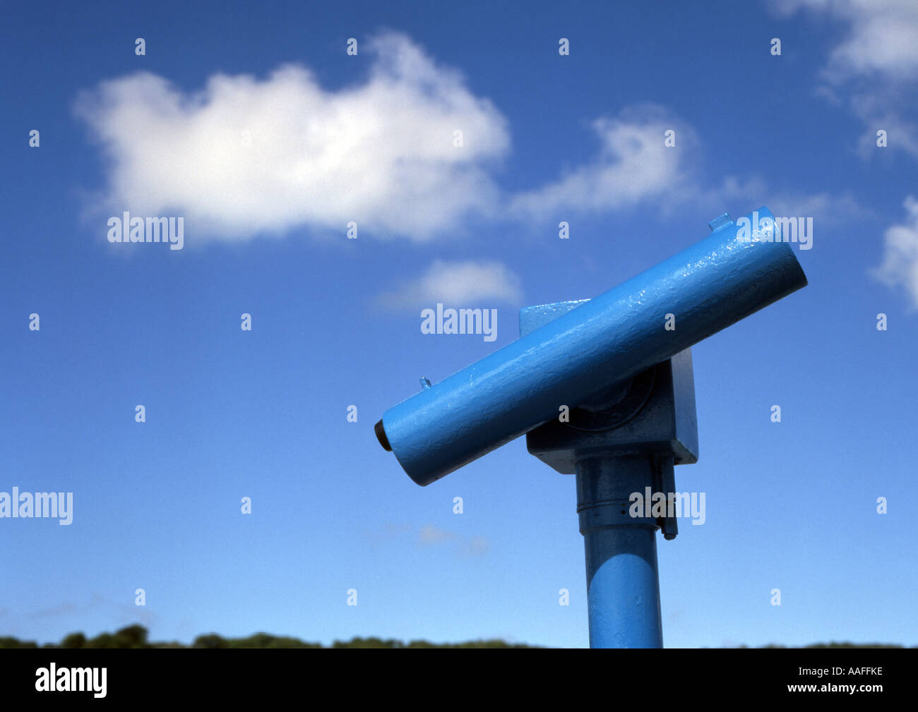 pay telescope on viewing platform by beauty spot Stock Photo - Alamy
