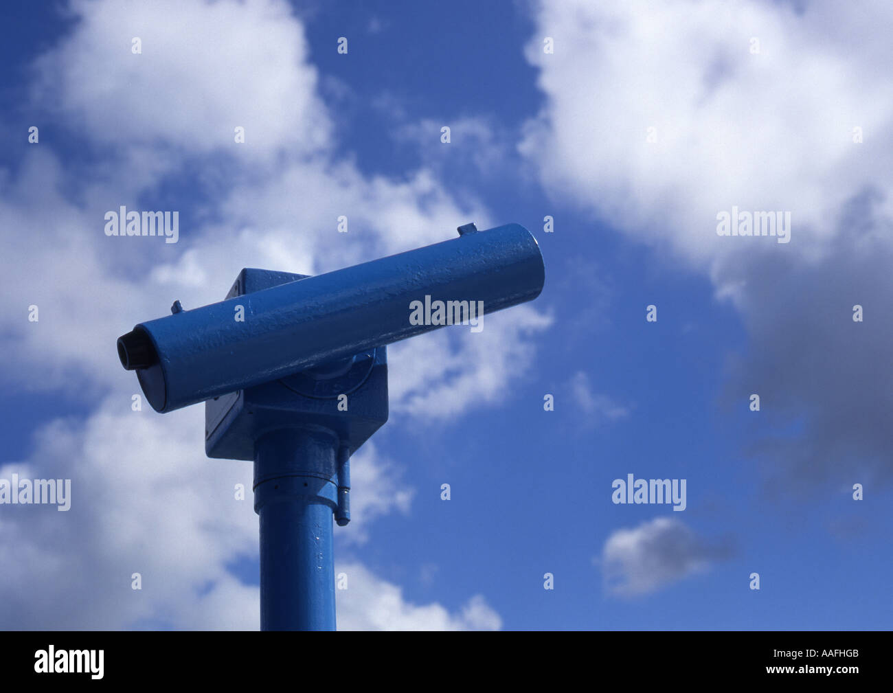 pay telescope on viewing platform by beauty spot Stock Photo - Alamy
