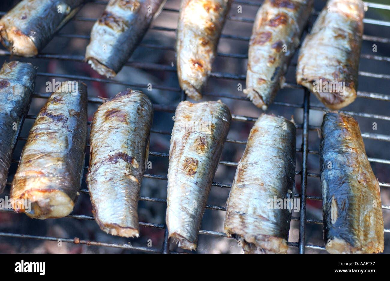 Al fresco eating barbecue BBQ food Stock Photo - Alamy