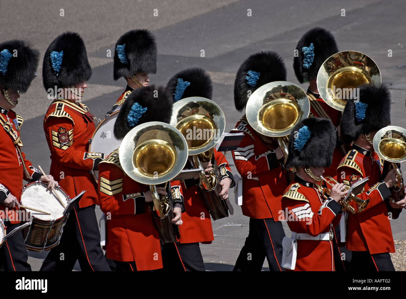 Irish guards band hi-res stock photography and images - Alamy