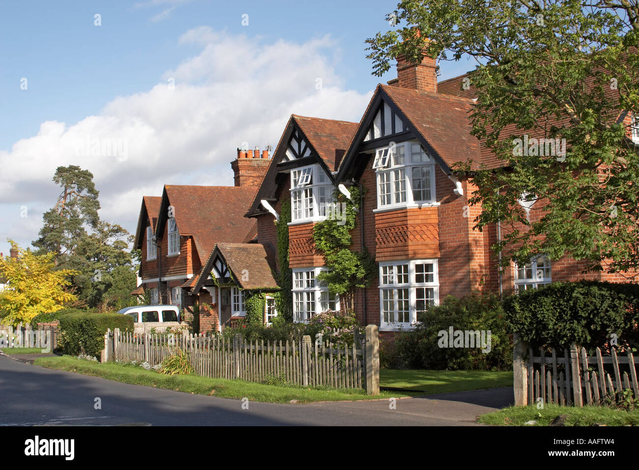 Houses in summer in village of Frant Kent England Stock Photo - Alamy