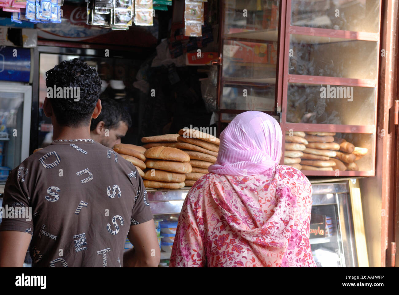 Food queue africa hi-res stock photography and images - Alamy