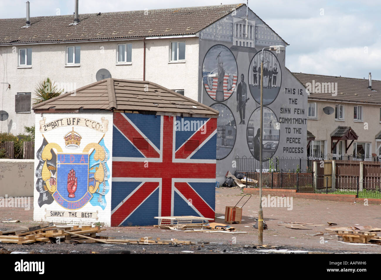 Loyalist Unionist protestant sectarian UFF logos murals signs and ...