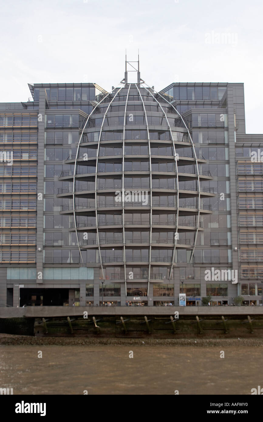 Bankside modern exclusive residential riverside flats overlooking River ...