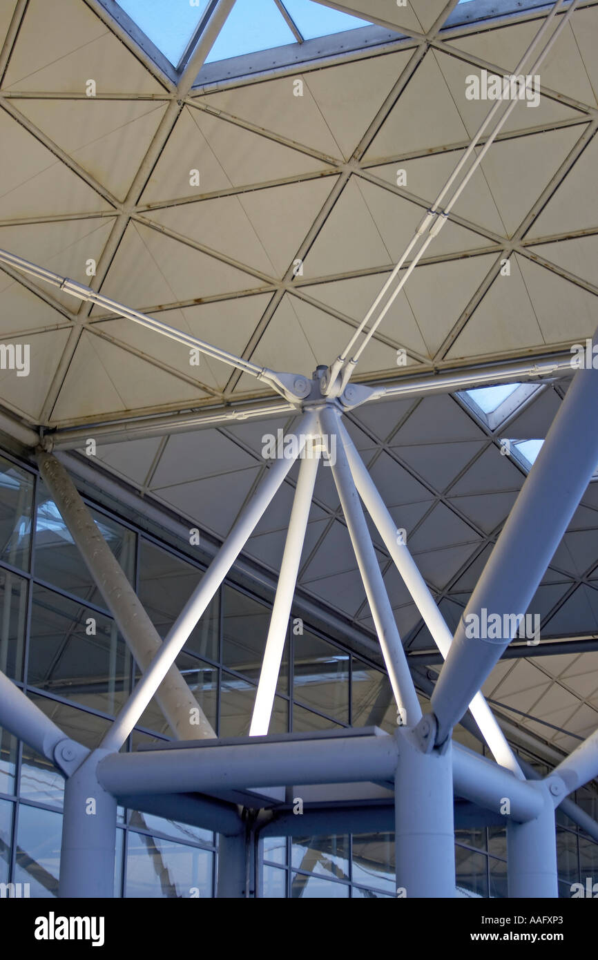 Stanstead Airport terminal building entrance canopy roof steelwork ...