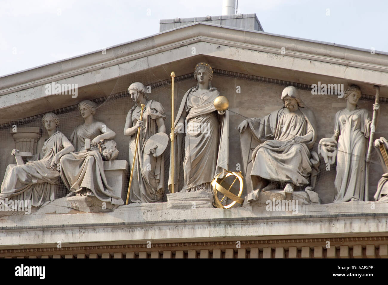 Britannia statue on exterior britannia hi-res stock photography and images - Alamy