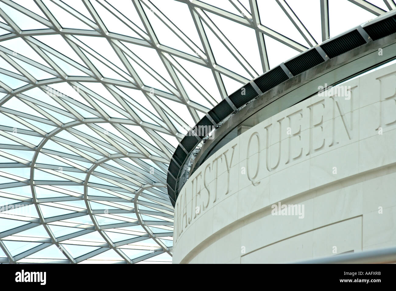 New glass roof above atrium of the British Museum Stock Photo - Alamy