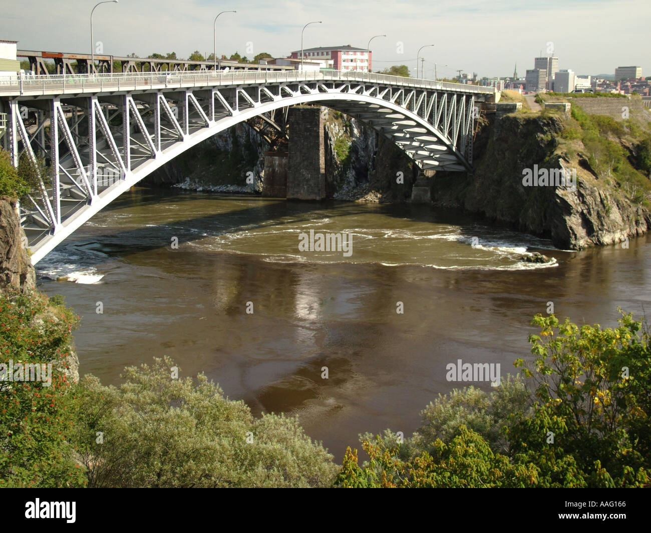 Steel bridge new brunswick hi-res stock photography and images - Alamy