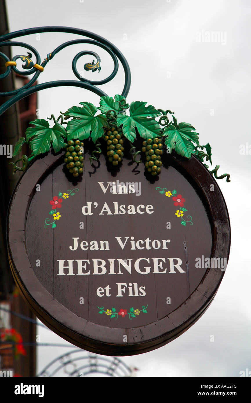 French wine shop entrance sign hi-res stock photography and images - Alamy