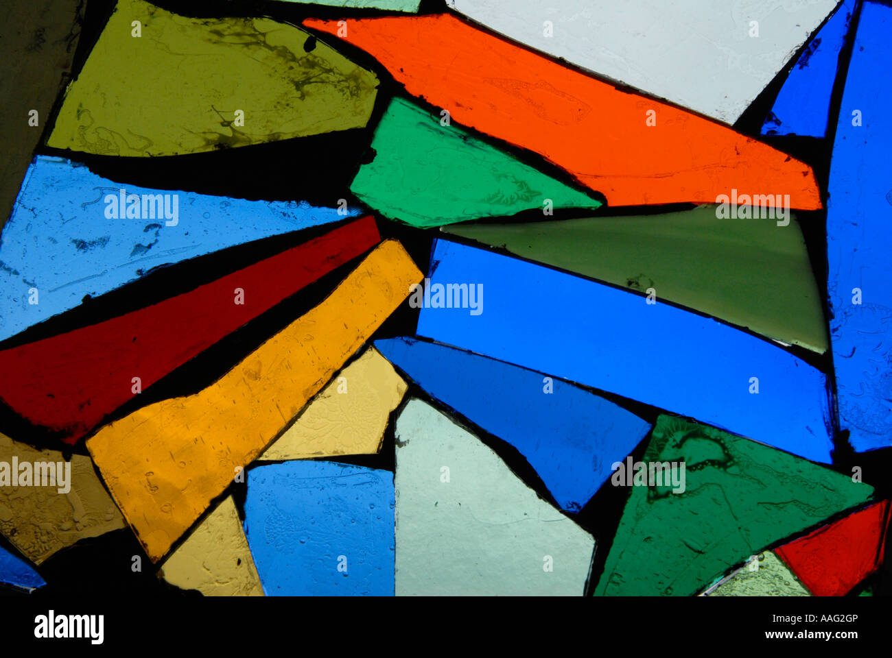 Random glass pieces hi-res stock photography and images - Alamy