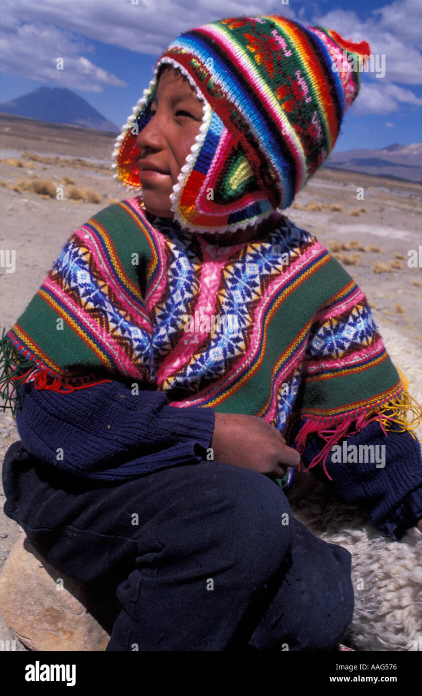 Traje tribal hi-res stock photography and images - Alamy
