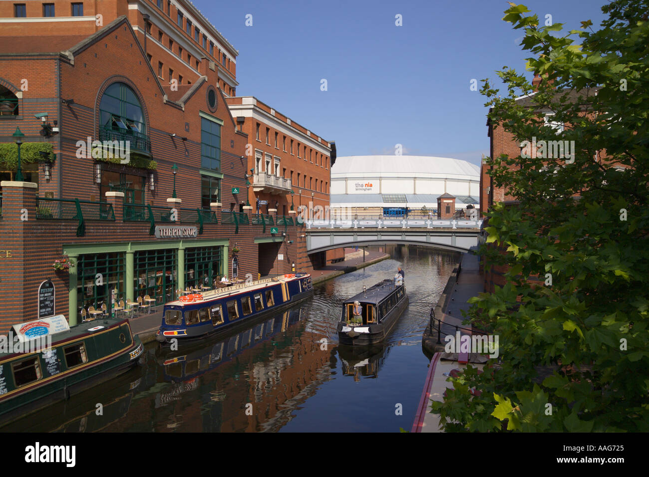 Birmingham city canal area boat hi-res stock photography and images - Alamy