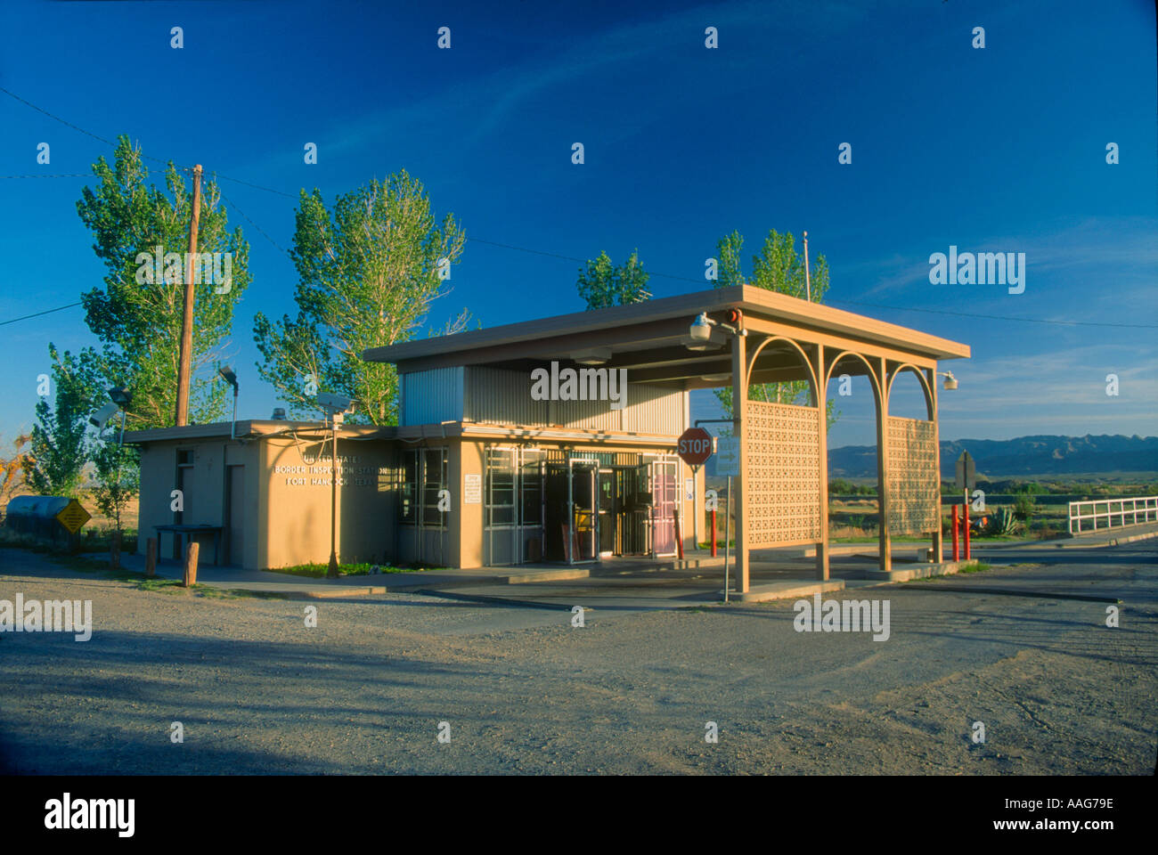 Texas border crossing hi-res stock photography and images - Alamy