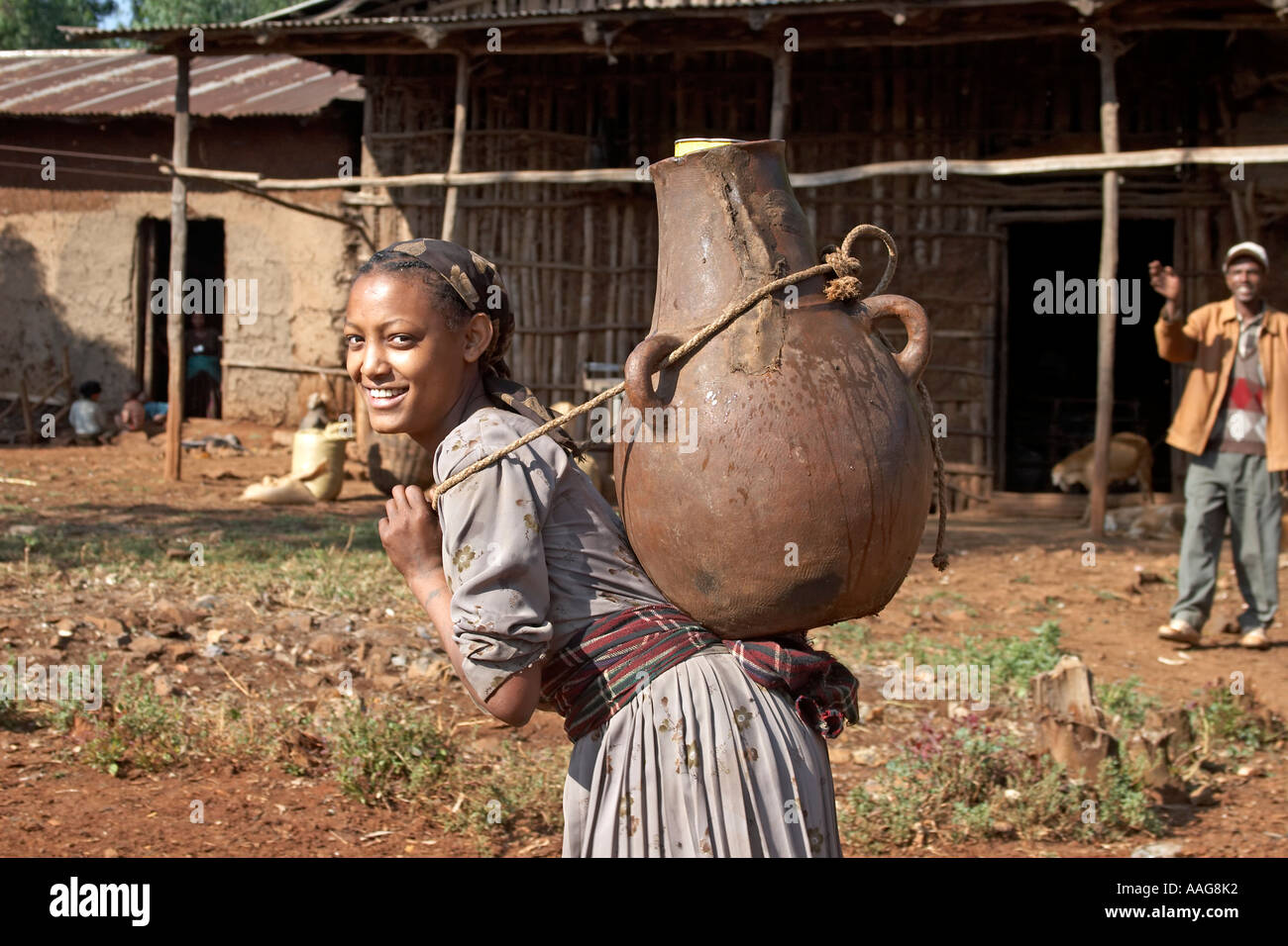 Ethiopian water carrying hi-res stock photography and images - Alamy