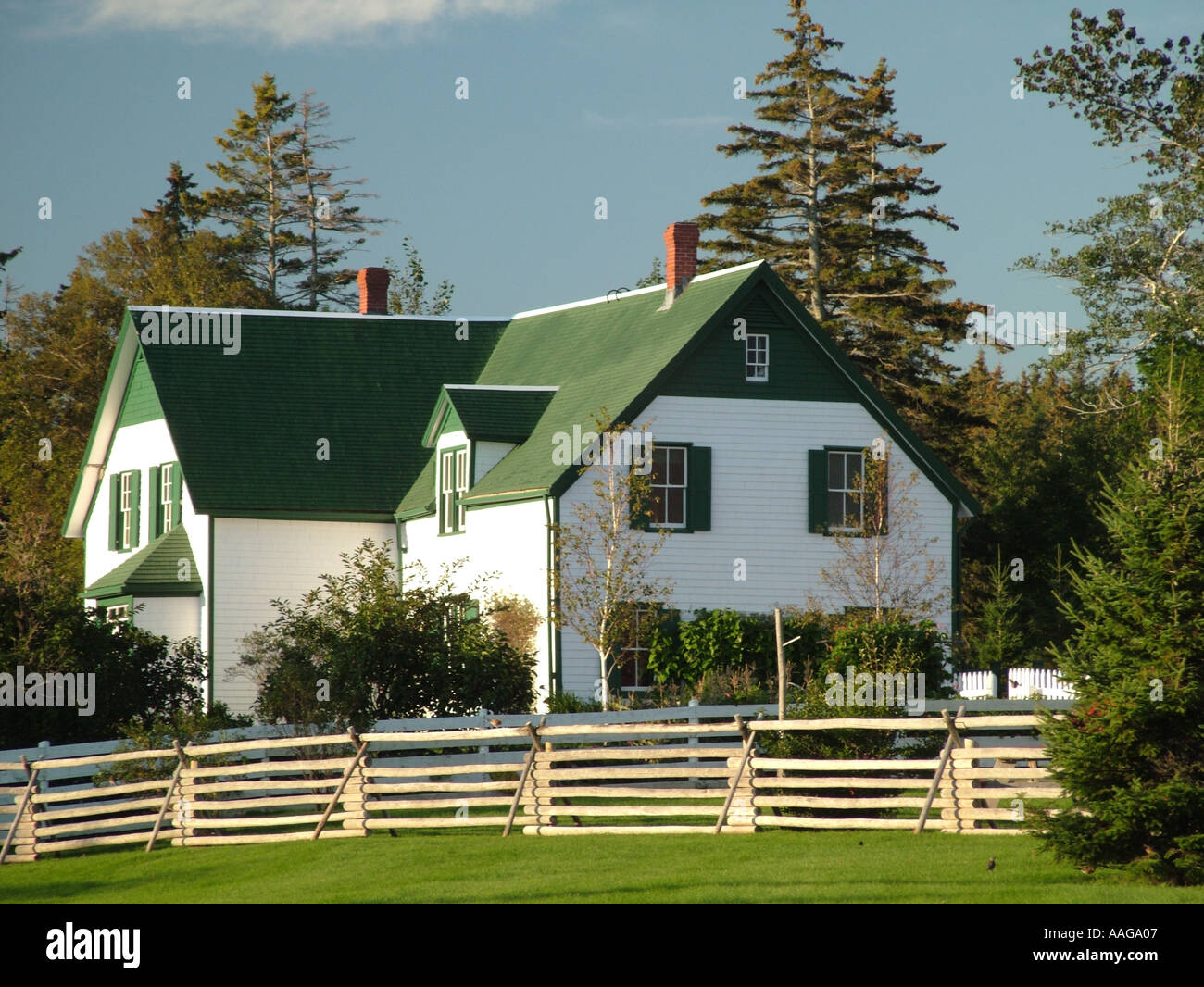 Historic canada national park images hi-res stock photography and ...