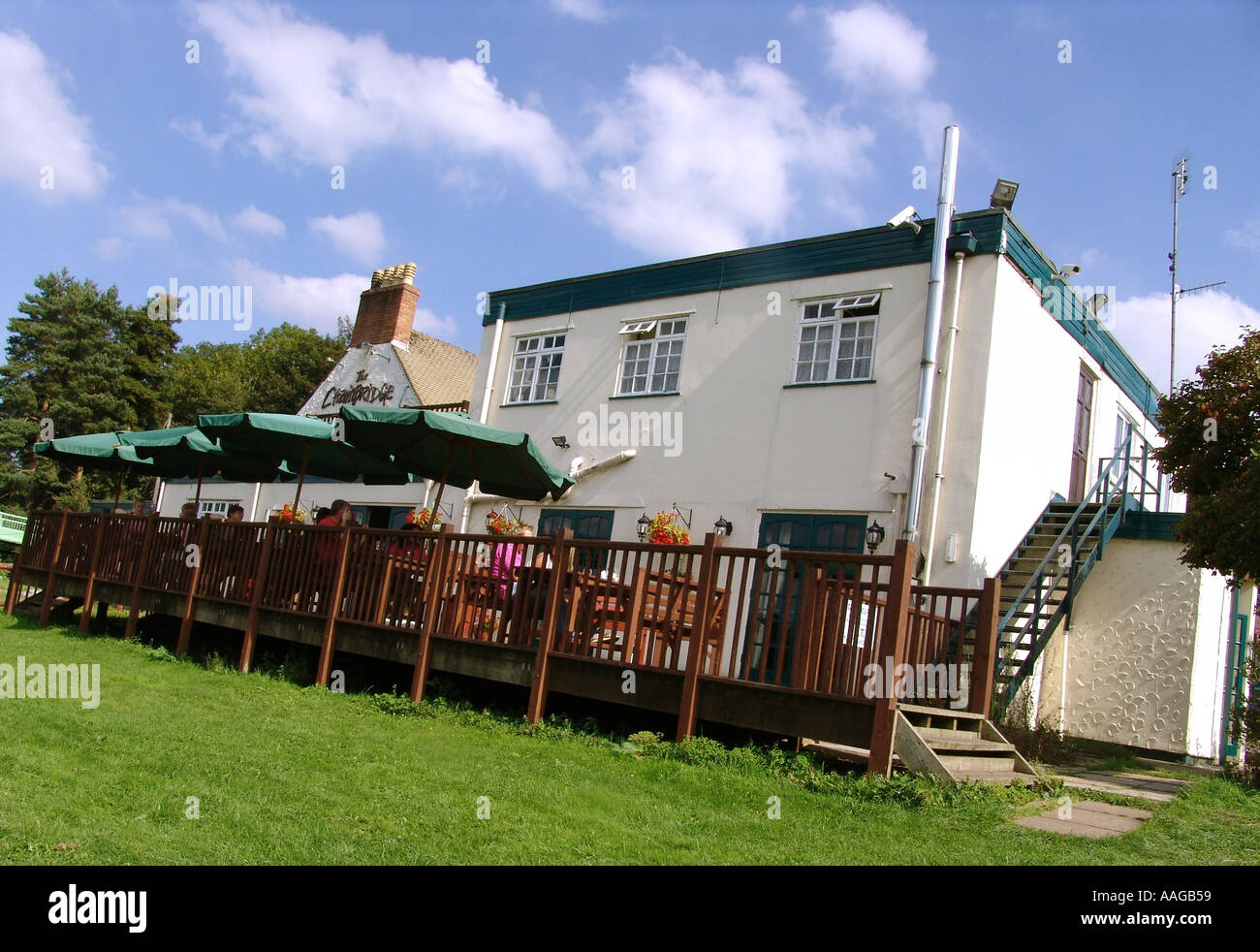 The usk inn hi-res stock photography and images - Alamy