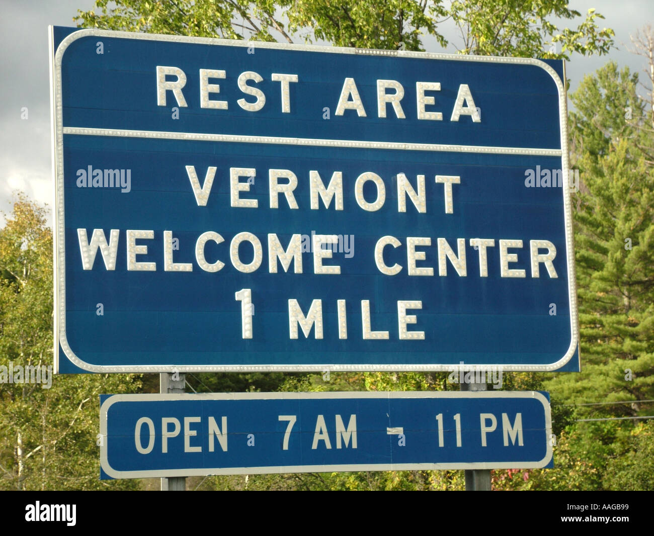 Welcome vermont sign hi-res stock photography and images - Alamy