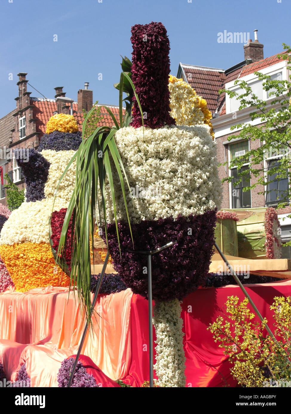 Float at the Haarlem Bloemencorso flower parade The Netherlands 2007 ...