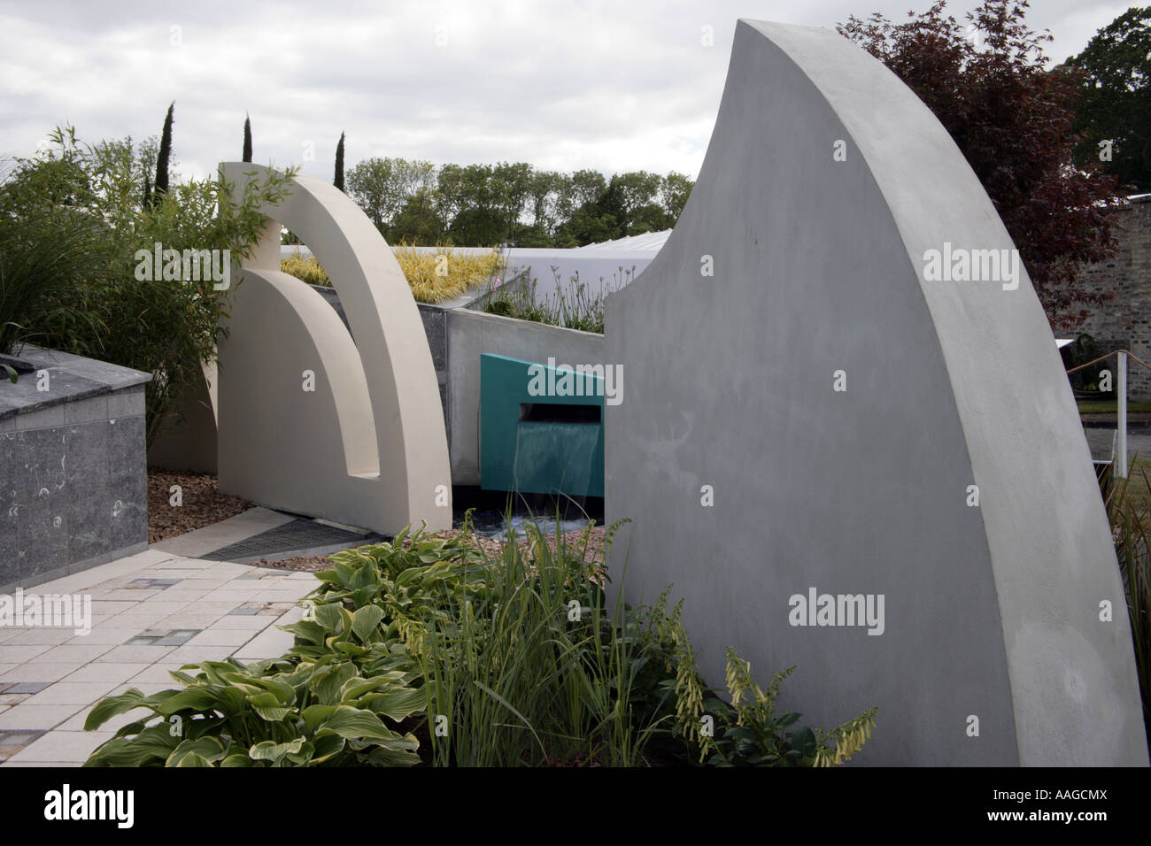 Show garden hard landscaping hi-res stock photography and images - Alamy