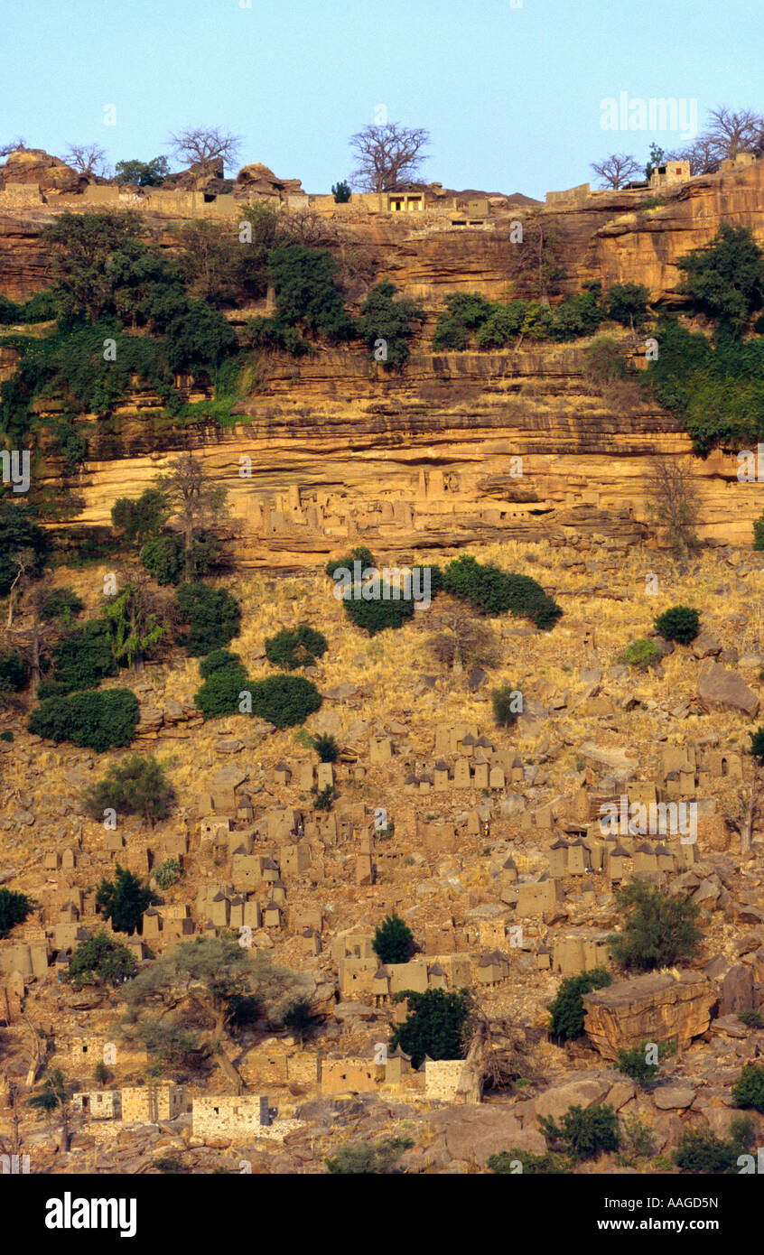 Dogon village - Banani, Pays Dogon, MALI Stock Photo - Alamy