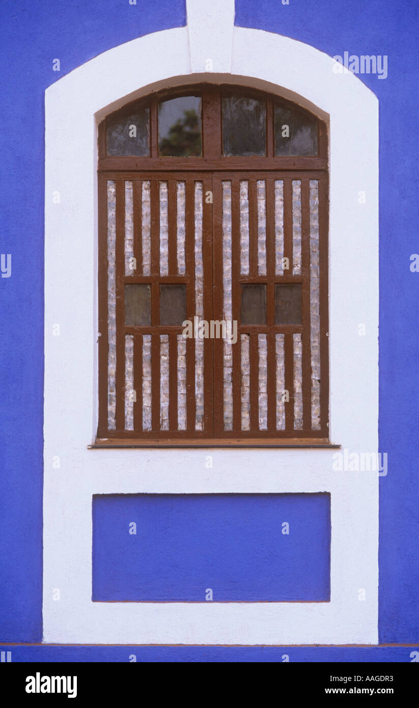 Oyster shell window goa hi-res stock photography and images - Alamy