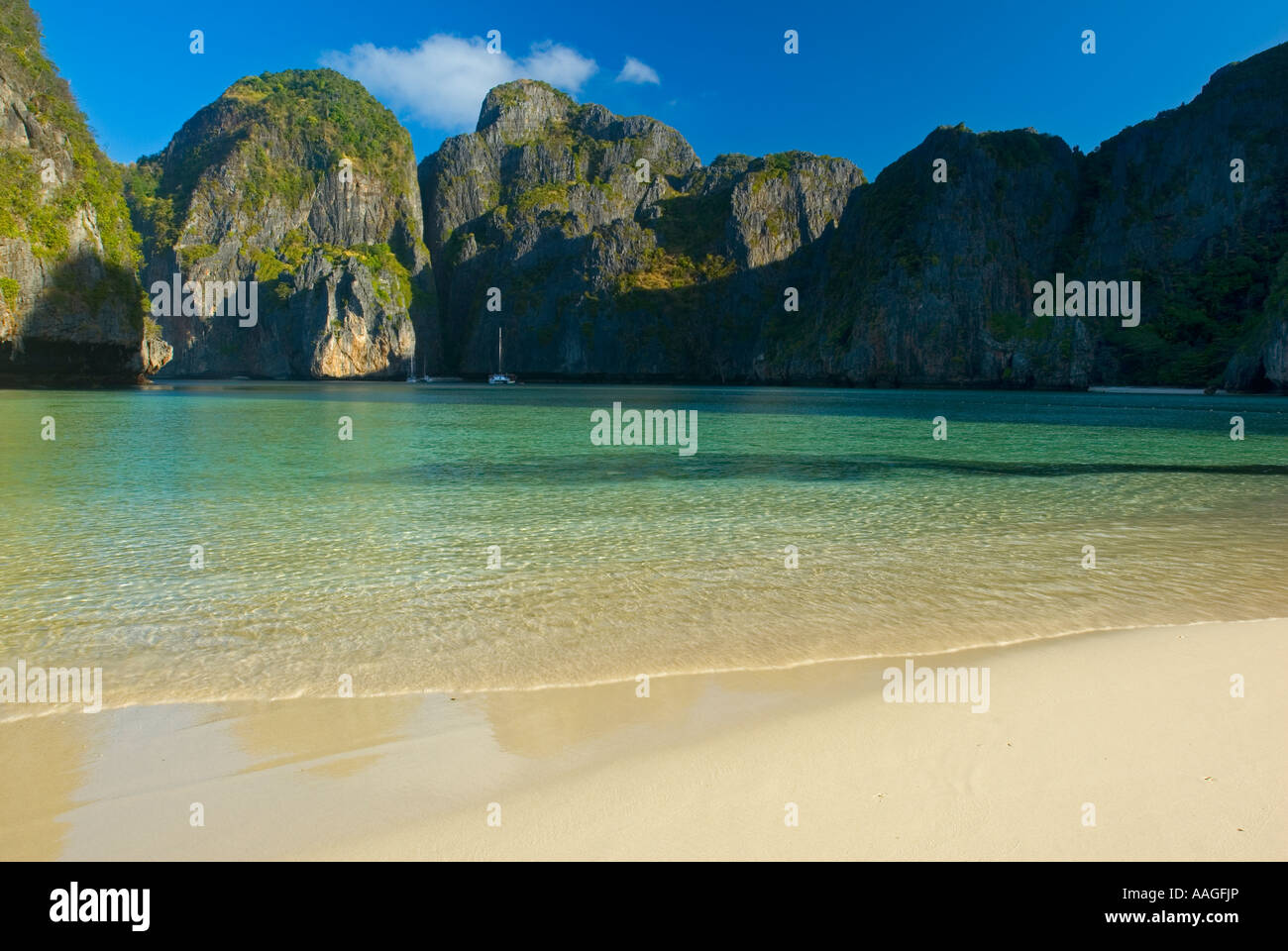 The Beach Maya Bay Kho Phi Phi Leh Island Krabi Province Andaman Sea ...