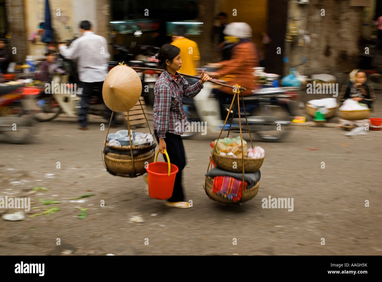 Street Traders Hanoi Vietnam South East Asia Stock Photo - Alamy