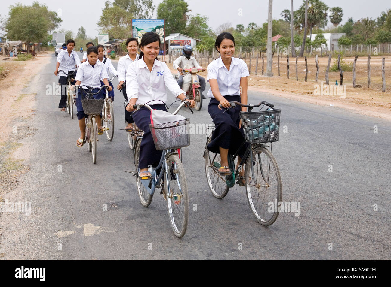 Khmer school children near Phnom Penh Cambodia Stock Photo - Alamy