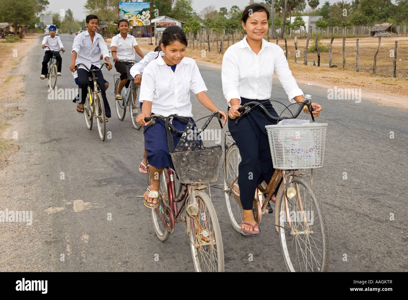 Khmer school children near Phnom Penh Cambodia Stock Photo - Alamy