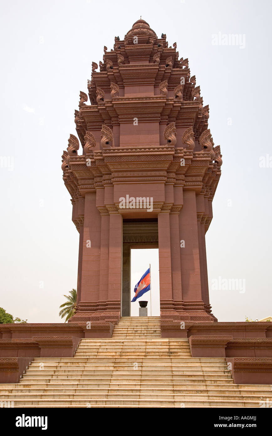 Independence monument phnom penh hi-res stock photography and images ...