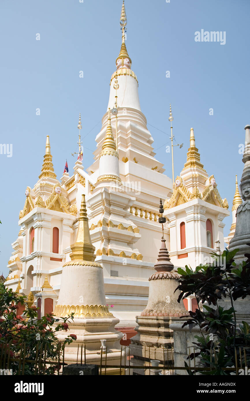 Wat Botum Phnom Penh Cambodia Stock Photo - Alamy