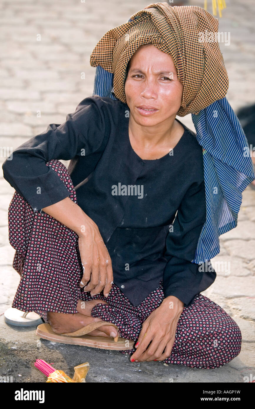 Khmer woman Phnom Penh Cambodia Stock Photo - Alamy