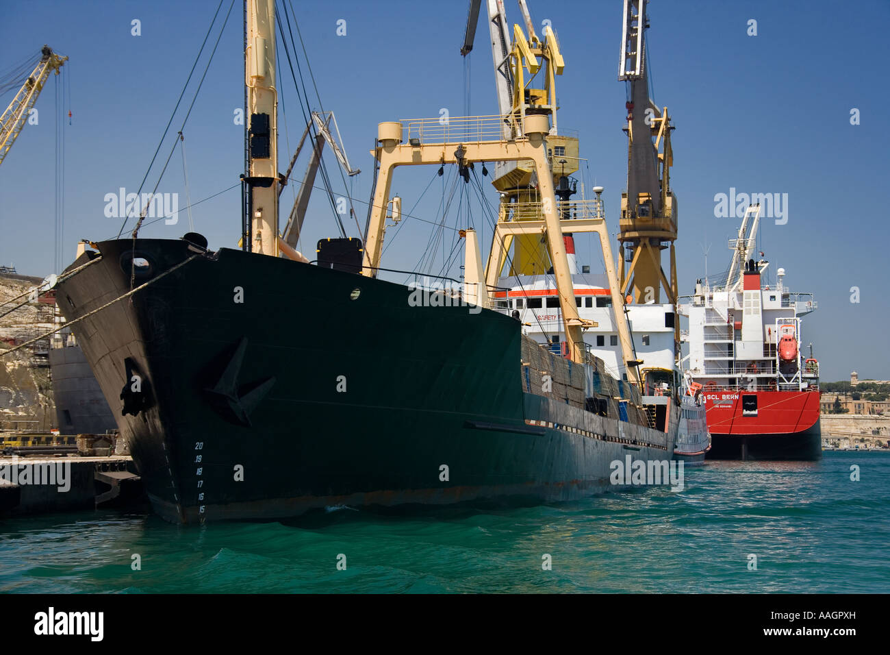 Cargo valletta malta hi-res stock photography and images - Alamy