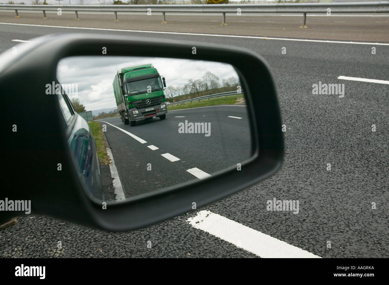 Lorry wing mirror hi-res stock photography and images - Alamy