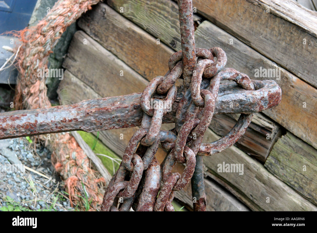 Rusty old disused anchor hi-res stock photography and images - Alamy